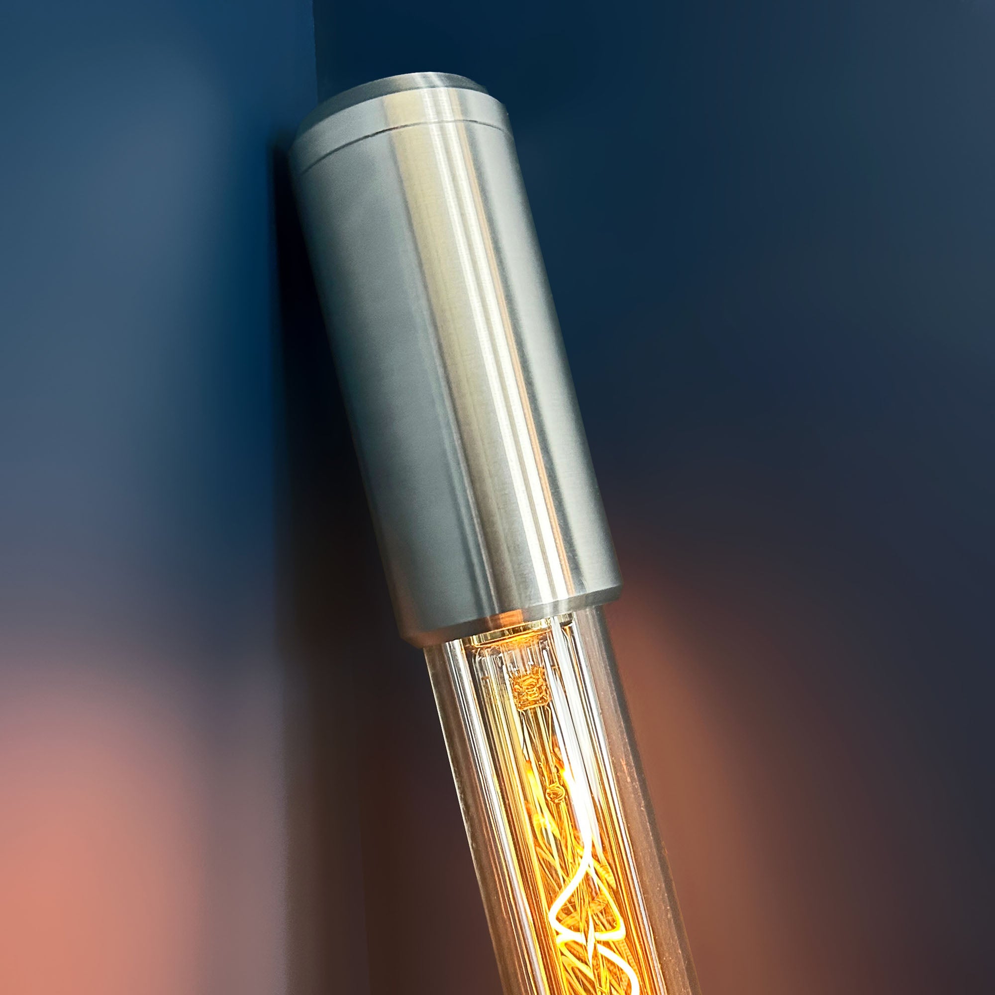 Aluminium Corner Lamp | Industrial Style Floor Lamp– Loomlight